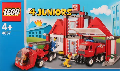 LEGO 4 Juniors Tow Truck • Set 4652 • SetDB • Merlins Bricks