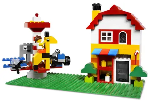 LEGO Classic Ultimate LEGO House Building Set • Set 5482