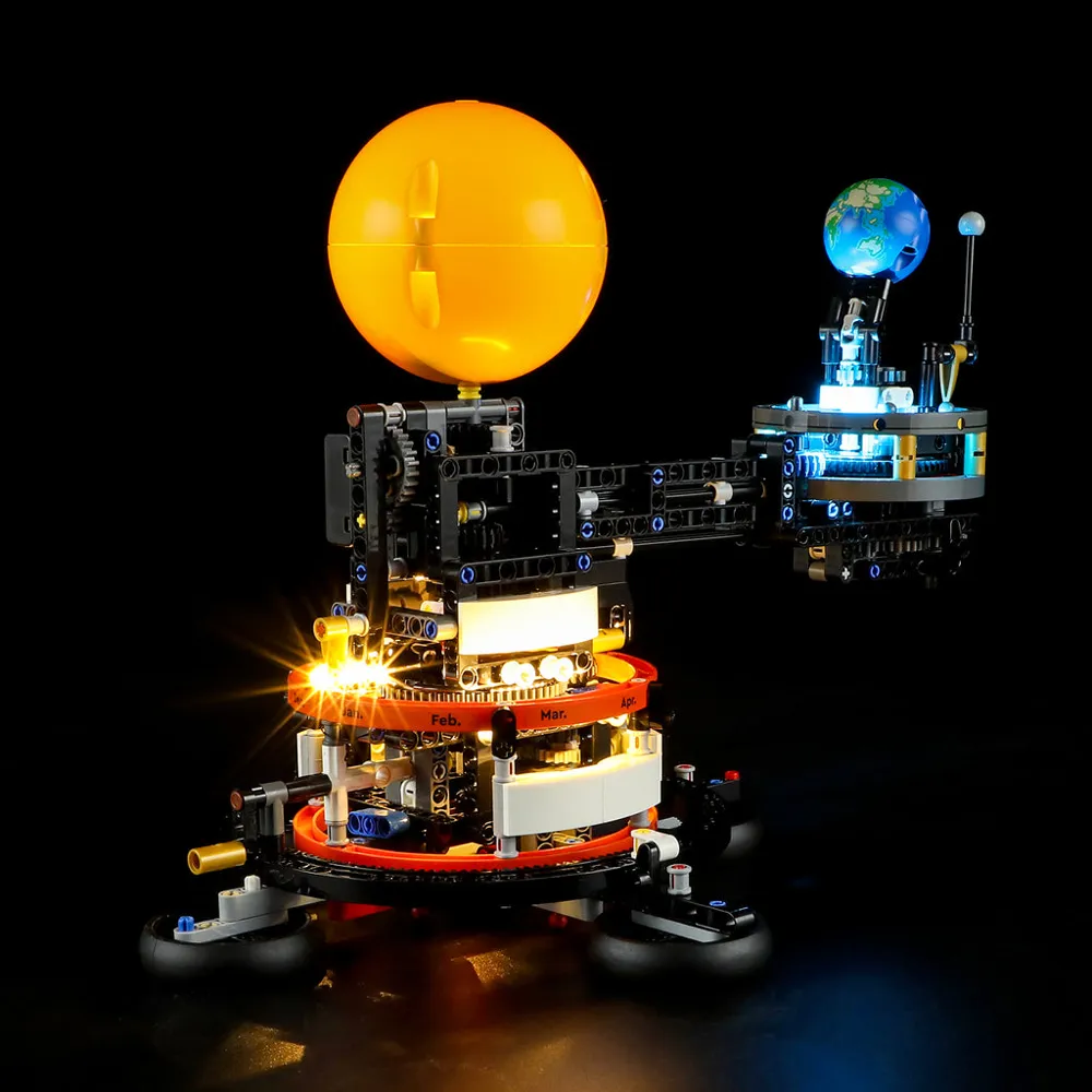 LEGO Education Technic Planet Earth and Moon in Orbit